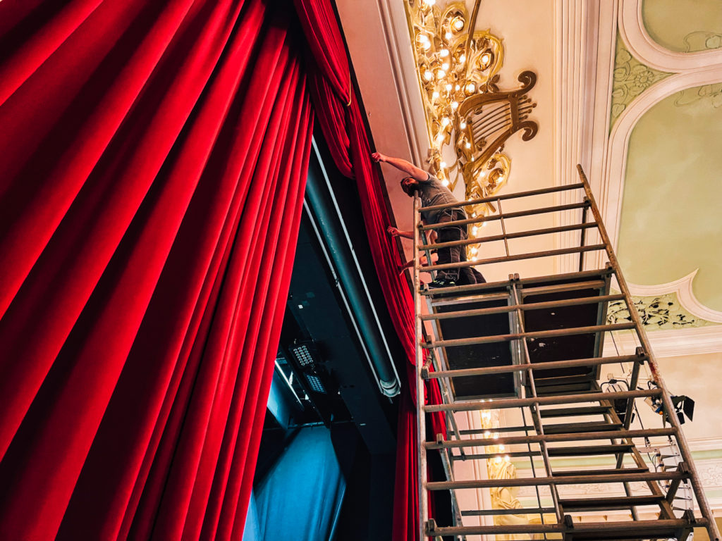 Theatervorhang 🥇 Ratgeber